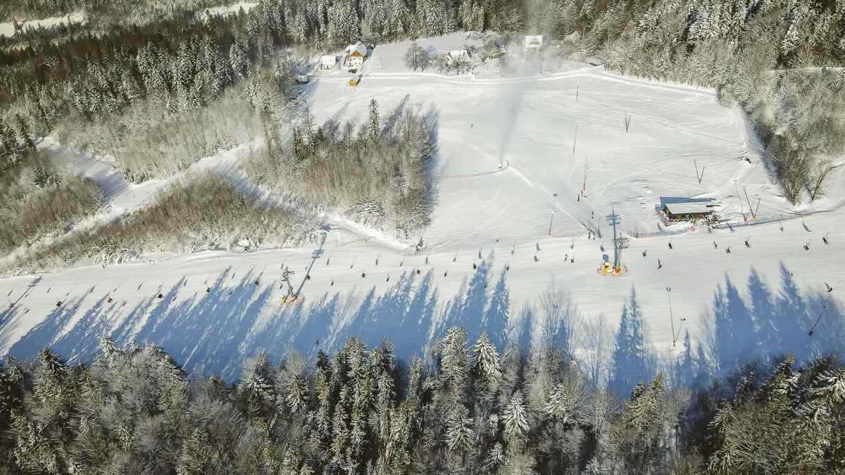 Na narty w marcu - dlaczego warto szusować poza sezonem? - Together Magazyn